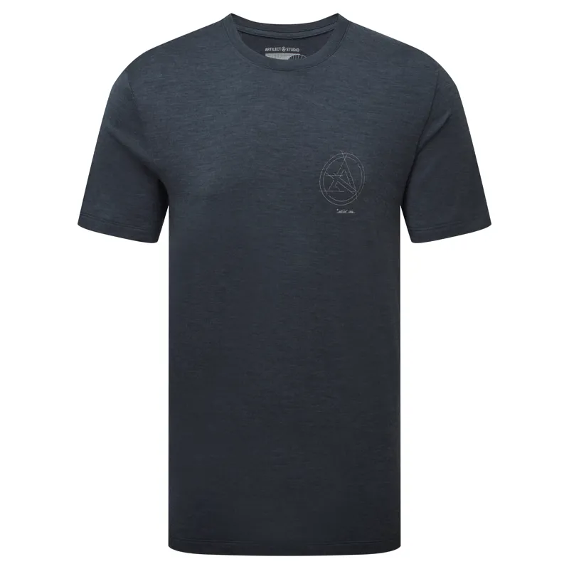 Outdoor Clothing & Accessories | Trekitt