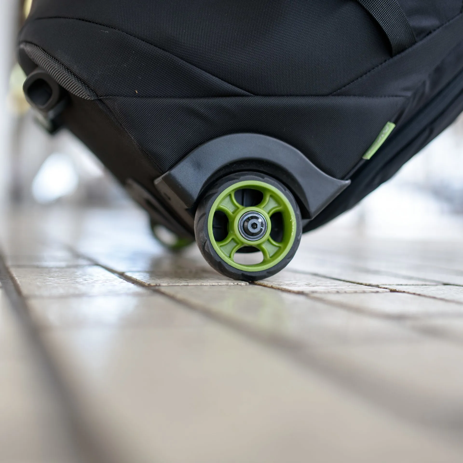 Kathmandu | Hybrid Trolley | 70L | Black