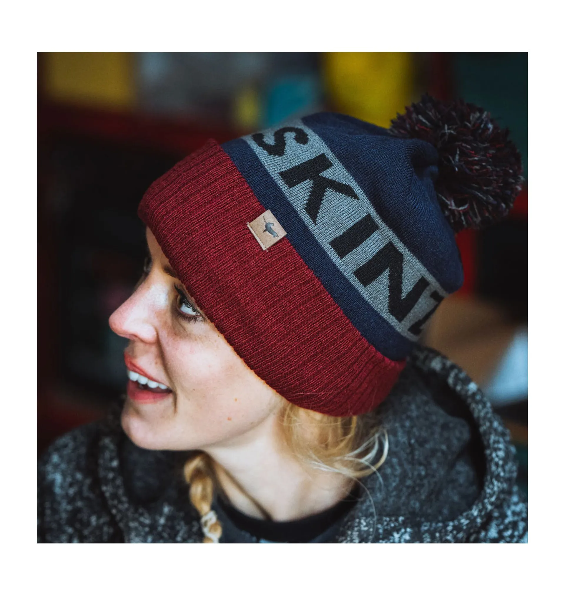 Sealskinz | Cold | Weather | Bobble | Hat | Navy | Red